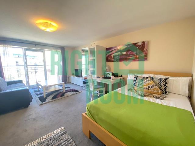 Large Balcony Room 3, Flynn Court E14, Room to rent, £1,250 pcm | PrimeLocation