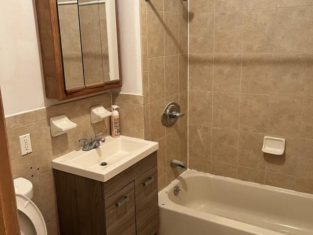 Large Beautiful Room For Rent