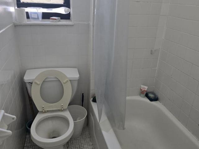 Large bedroom near express N train
