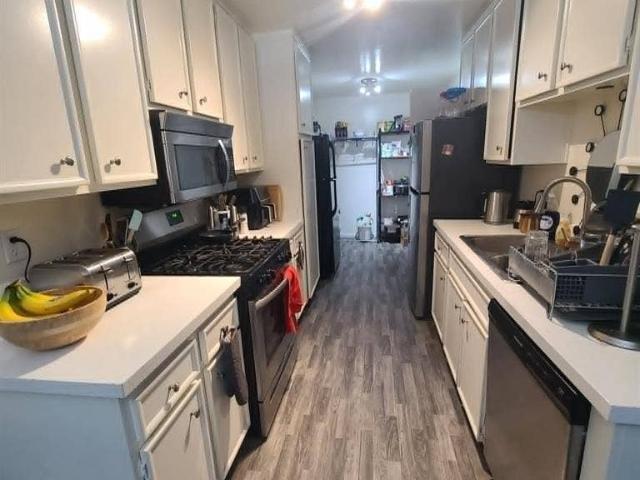 Large Bedroom Available June 1st