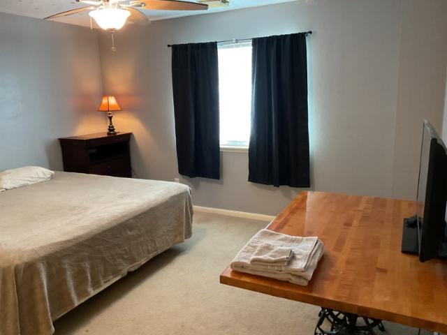 Large bedroom, full access to family room, kitchen