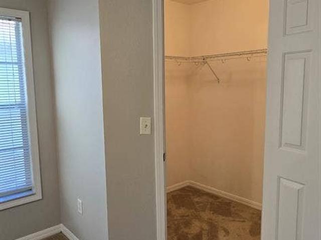 Large bedroom for $900
