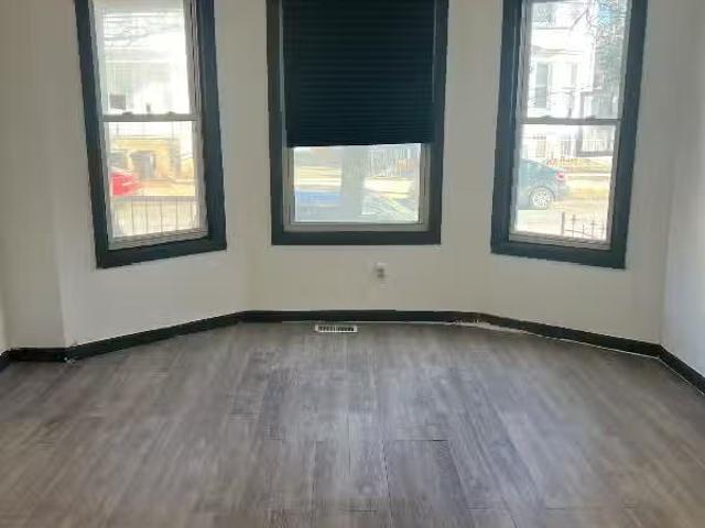 Large bedroom for rent 205 S 10th St #1