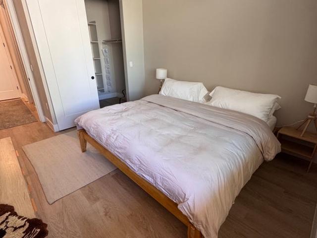Large bedroom + private bathroom