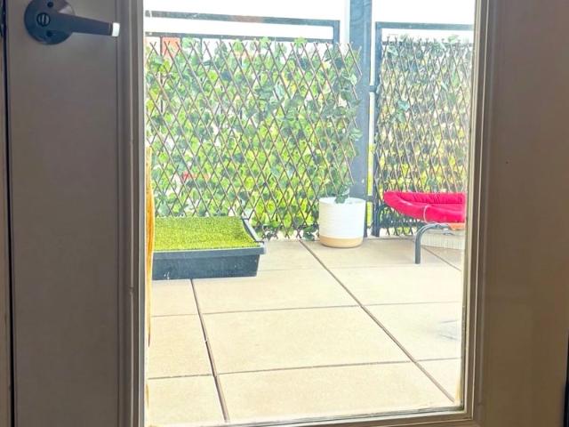 Large bedroom + private bathroom near DIA