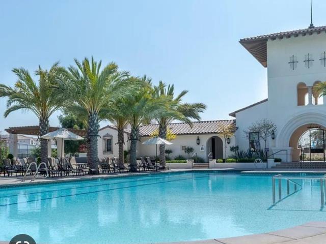 Large Bedroom & Private Bathroom *Private Entrance