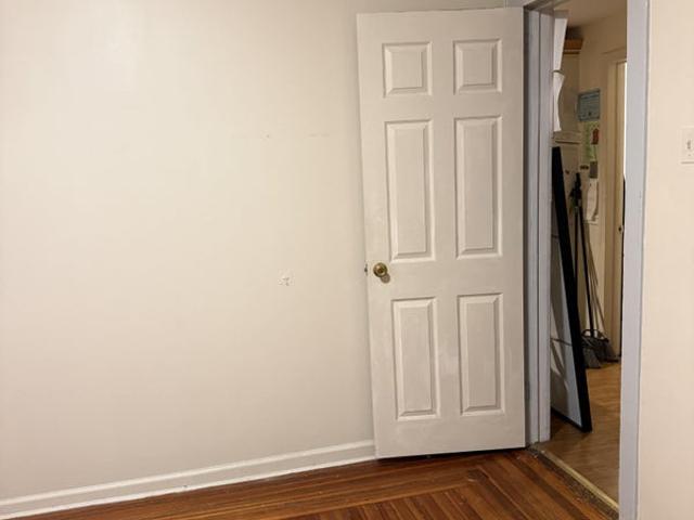 Large Bedroom, Shared Bathroom and Kitchen