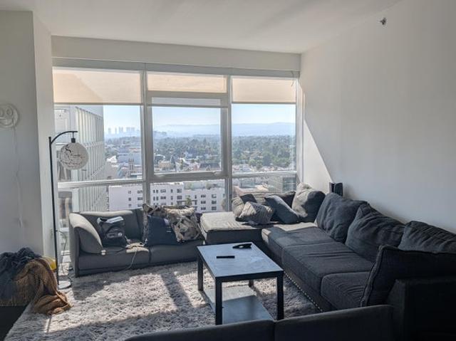 Large Bedroom to rent in Koreatown
