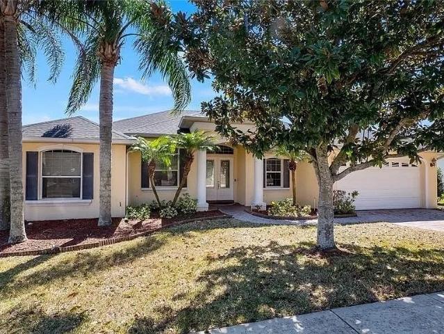 Large bedroom with large bath, Clermont May 1