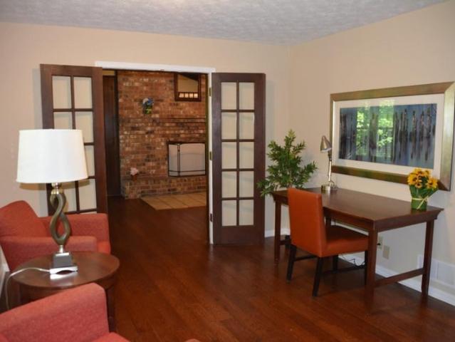 Large bedroom with private bath! Great location i