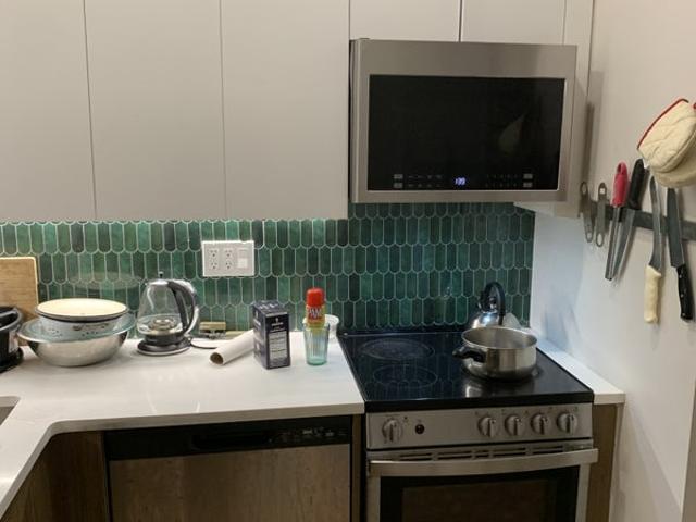 Large bedroom with PRIVATE BATHROOM avail OCT 1