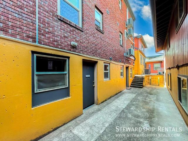 Large bedrooms and free WiFi!