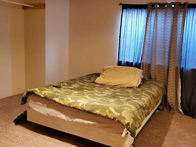 large BR with private bathroomlooking for roommat