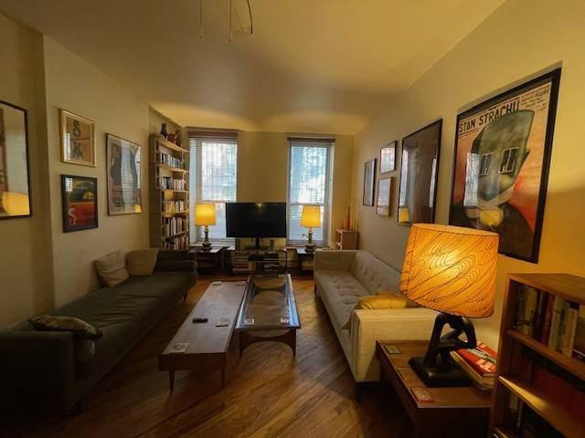 Large Brownstone room close to Atlantic Barclays