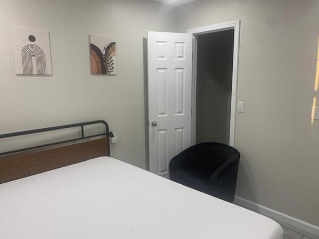 Large Comfortable Rooms in a Quiet Suburban Community