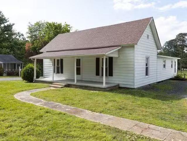 Large Cozy cottage in Efland 3313 Forrest Ave