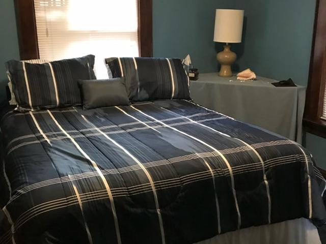 Large, clean, quiet, safe, secure home in VIHI