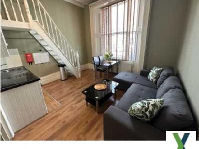 Large Double Mezzanine Studio Flat * St Stephen's Gardens, W2 5QU * All Bills Inc