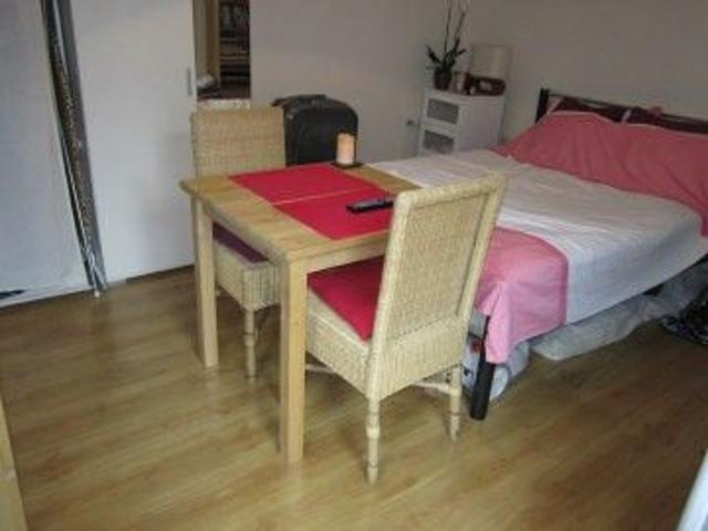 Large double studio with separate kitchen £240pw