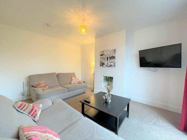 Large Double Room Close to employers