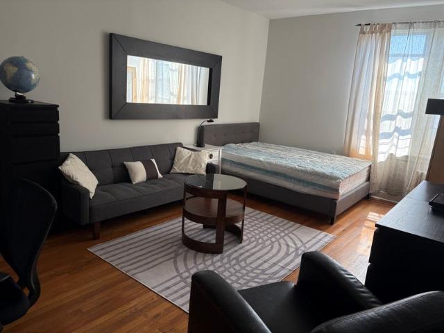 Large Fully Furnished Room in Astoria