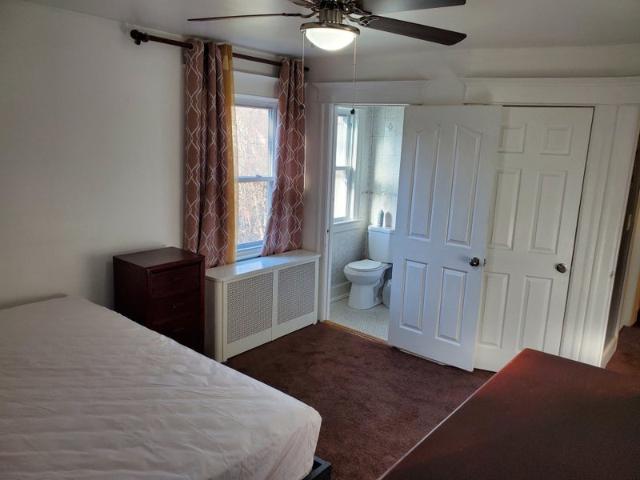 LARGE FURNISHED BEDROOM W/PRIVATE BATHROOM