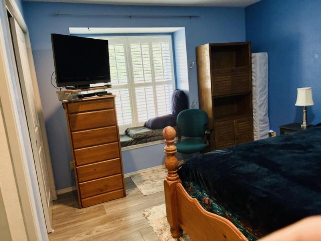 Large Furnished Master Bedroom & Bath for Rent