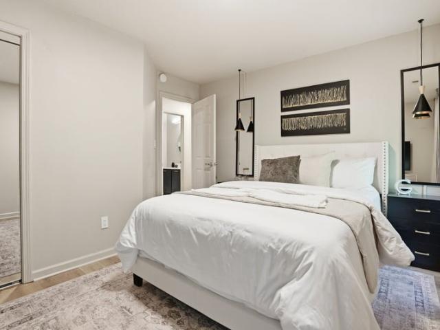 Large Furnished Suite B |163.1 Sq Ft| Shared Bat