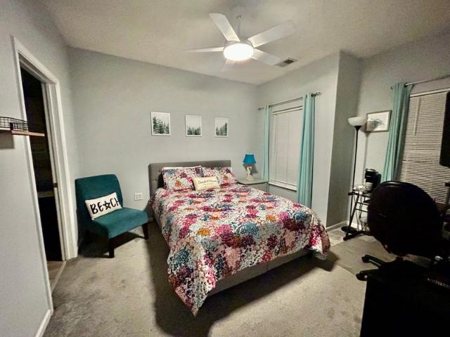 Large furnished private room with bathroom