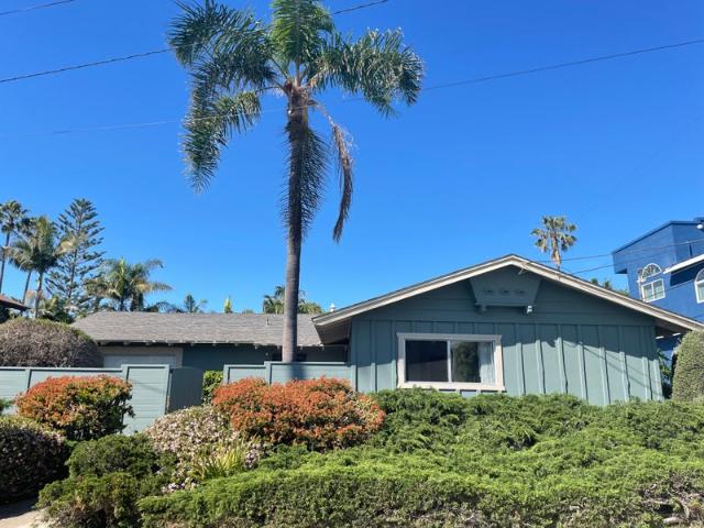 Large Furnished room 4 blocks to beach