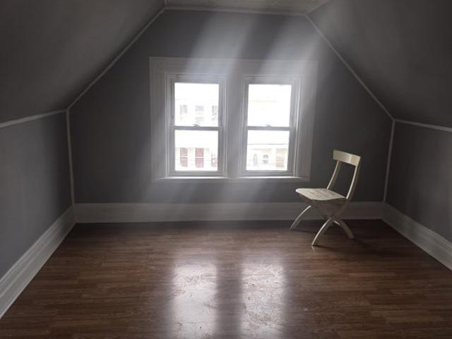 Large Furnished room