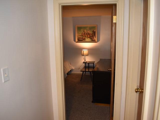 Large Furnished Room w/ Private Bath Newton Lowe