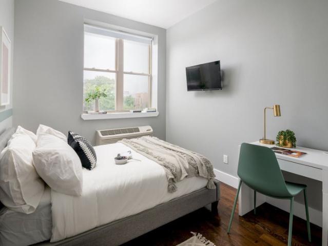 Large Furnished Room For Rent in BedStuy