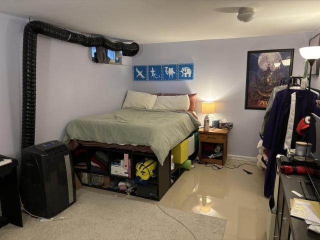 Large Furnished Room in Bensonhurst 1 yr sublease