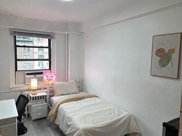Large Furnished Room in Prime UWS