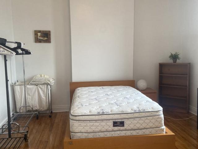 LARGE FURNITURE ROOM 18X14 $1400.00