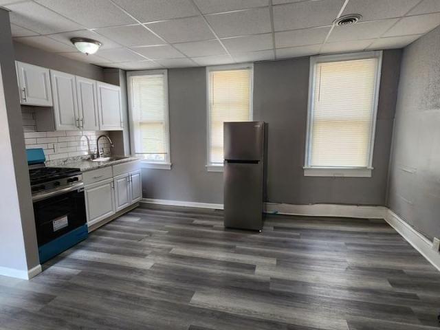 LARGE GROUND FLOOR 2 BEDROOM FOR RENT! 2 Bedroom Apartment for Rent at 6128 Lausche Ave, Cleveland, OH 44103 St. Clair Superior