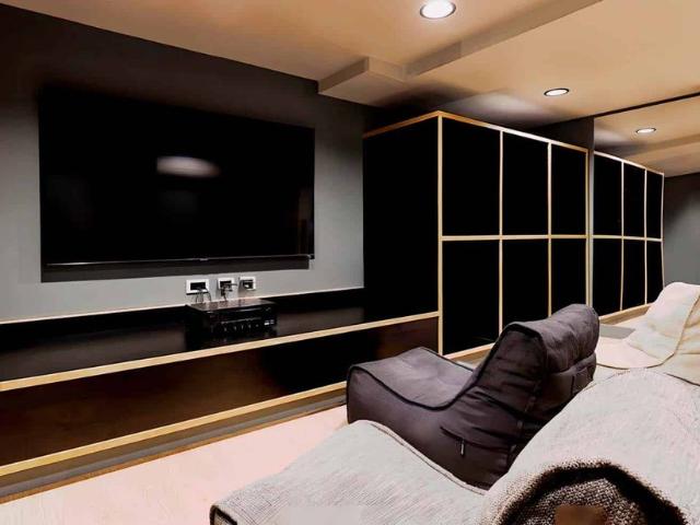 Large High Double Ensuite