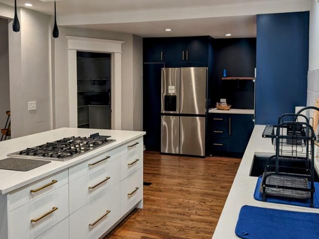 Large Home with Spacious Bedrooms, fast wifi, and