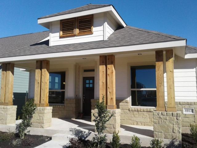 Large master bedroom All Bills Paid / garage