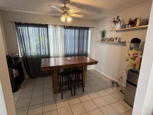 Large master bedroom for rent