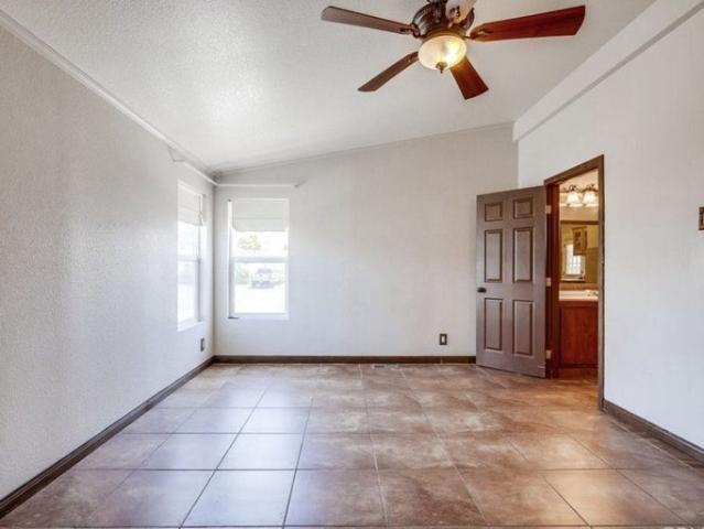 LARGE Master Bedroom & Private Bathroom