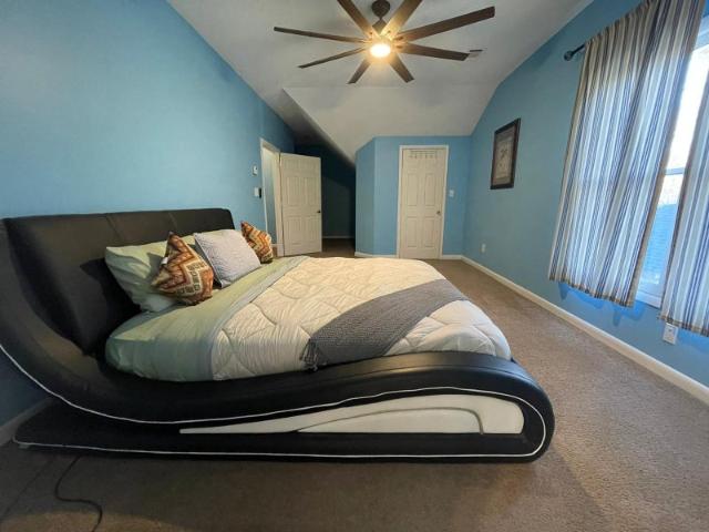 Large Master Suite with Sitting Area