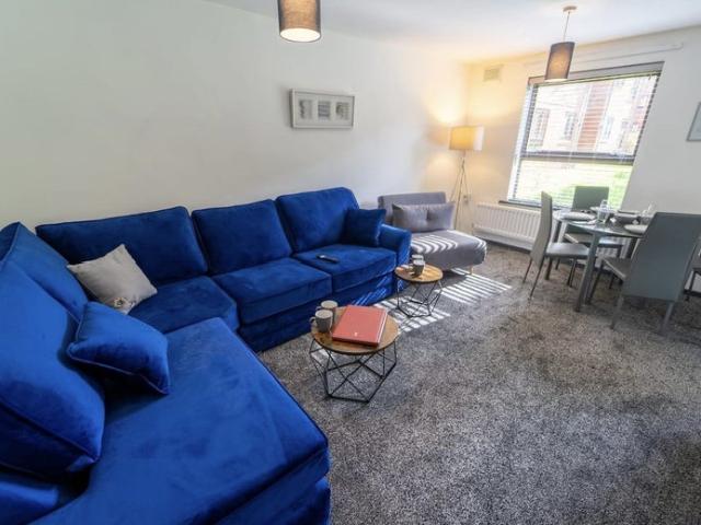 Large one bedroom flat in the City!