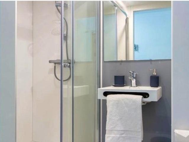 Large Premium Ensuite