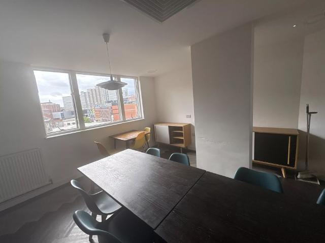 Large Premium Studio