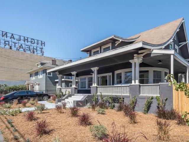 Large private bed + private bathHighland Park