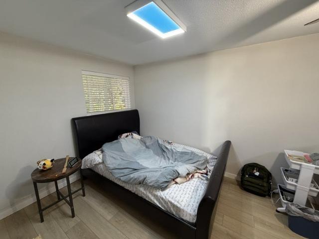 Large Private Furnished Room in Quiet University