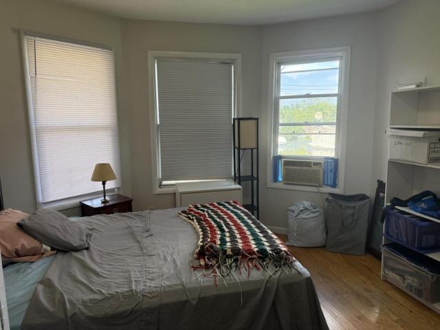 Large Private Room – $1,050 + Utilities – Port Ric