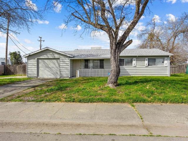 Large private room for rent in South Sacramento